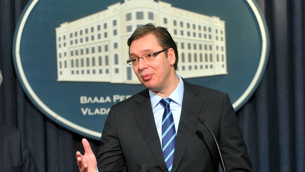 Pro-EU Vucic set for landslide in Serbian snap election | Euractiv