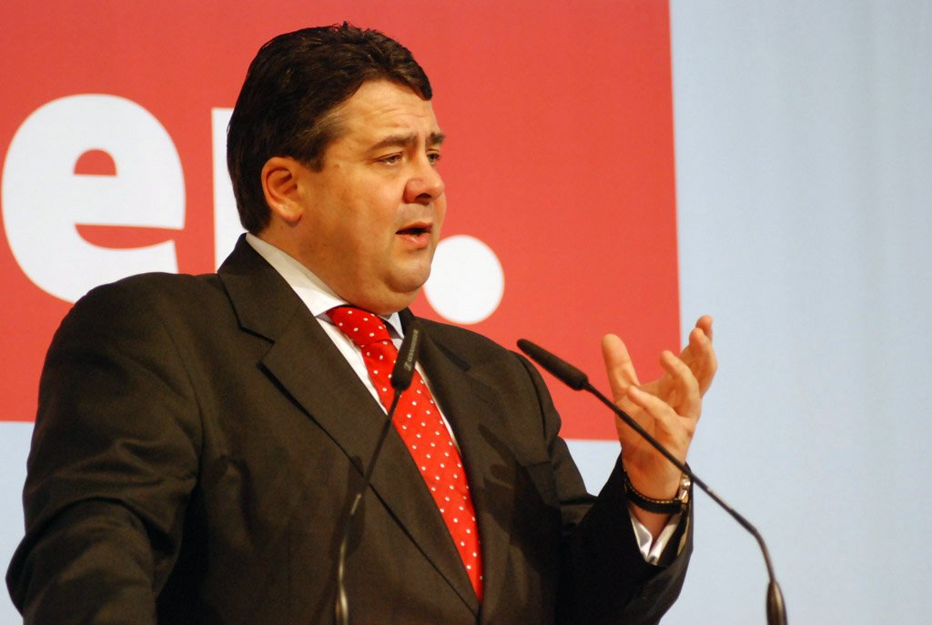 Germany's Gabriel gets SPD green light to support CETA | Euractiv