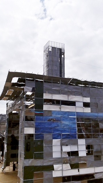 ‘Lighthouse for Lampedusa’ erected on Brussels skyline | Euractiv
