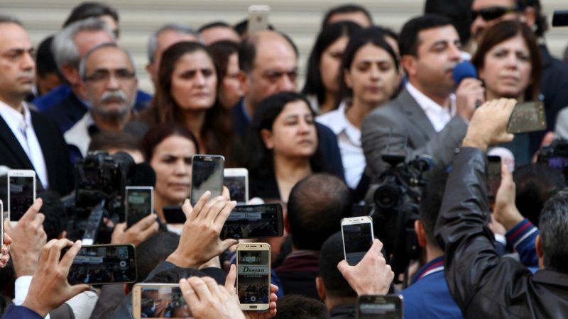 Turkey arrests leaders of pro-Kurdish HDP party | Euractiv