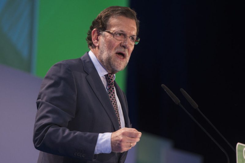 Spain moves to suspend Catalonia's autonomy | Euractiv