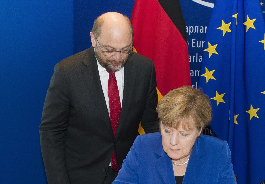 Schulz distances himself from German government | Euractiv