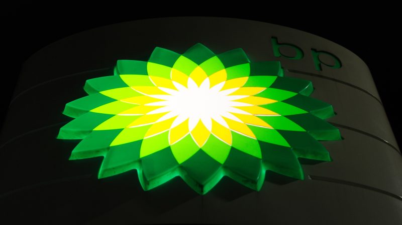 Global wind and solar power capacity grew at record rate in 2020 | Euractiv