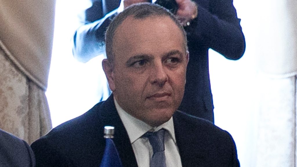 Ex-Maltese PM's chief of staff arrested in fraud probe | Euractiv