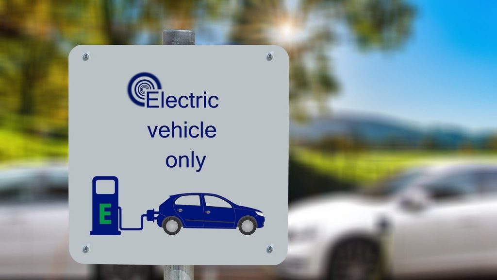 EU to target 30 million electric cars by 2030 | Euractiv