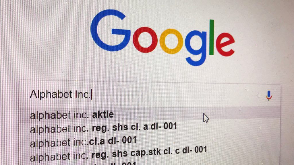EU gives Google 2 months to improve hotel, flight search results | Euractiv