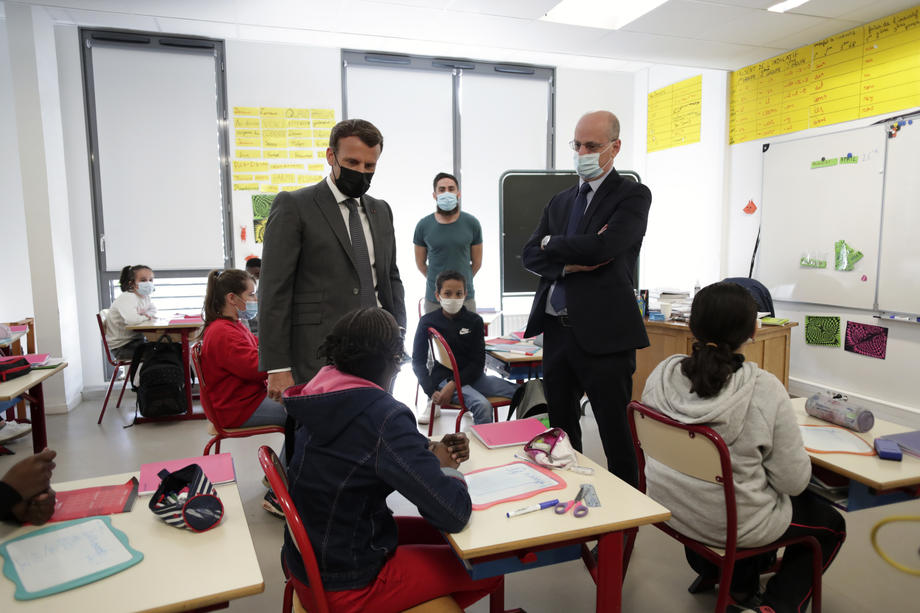 France unveils new COVID-19 protocol for upcoming school year | Euractiv