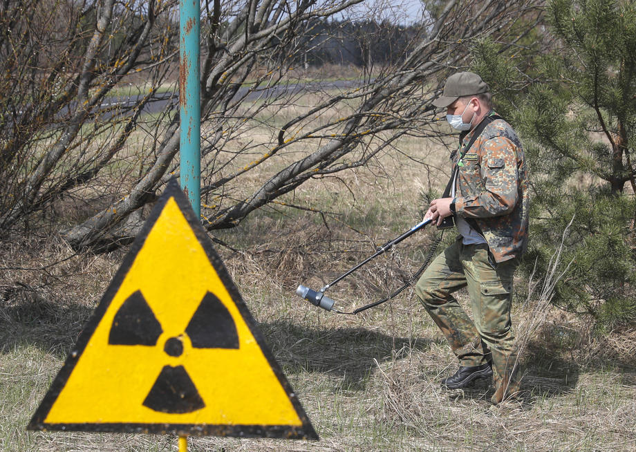 Unprotected Russian soldiers disturbed radioactive dust in Chernobyl ...