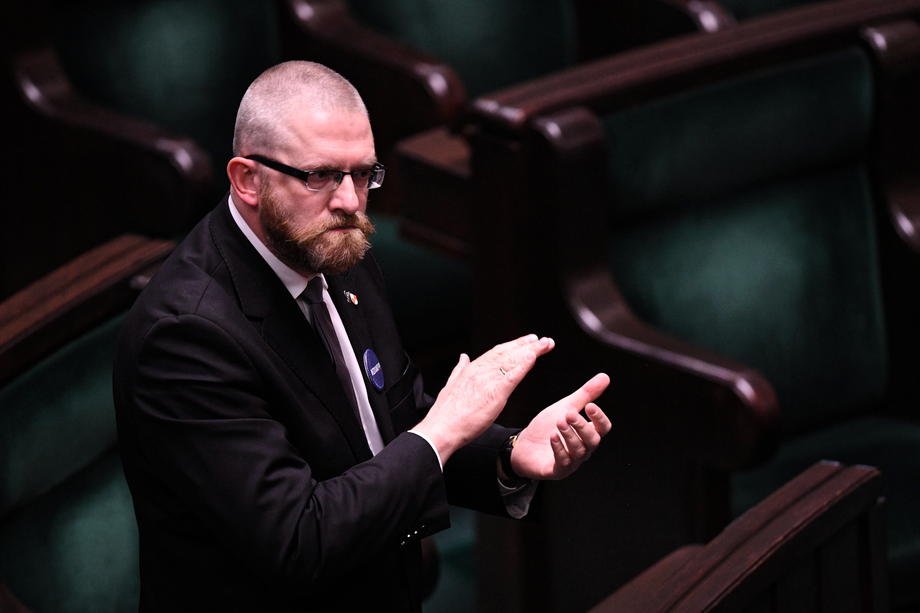 Pro-Russian Polish MP demands removal of Ukrainian flag from parliament ...