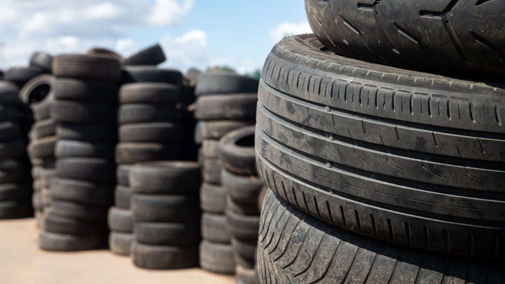 Burning or recycling? EU weighs options on used tyres | Euractiv