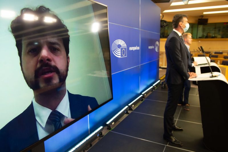 AI Act: MEPs extend ban on social scoring, reduce AI Office role | Euractiv