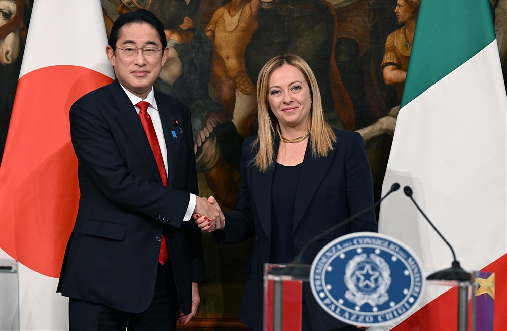 Italy, Japan agree to strategic partnership on defence, culture | Euractiv