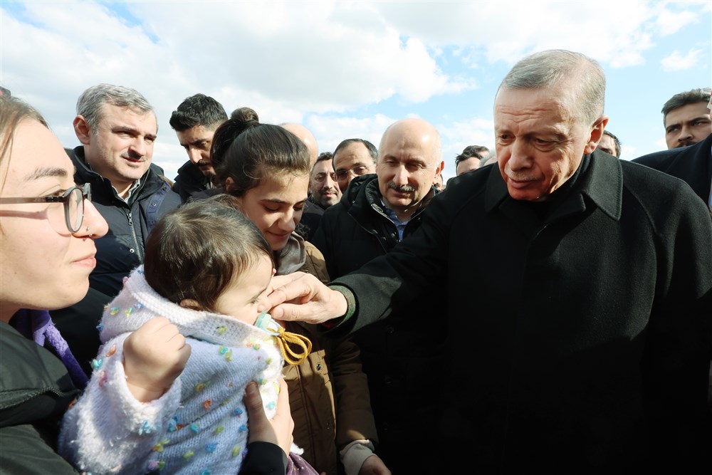 Erdogan vows to rebuild after quake, rescue work winds down | Euractiv