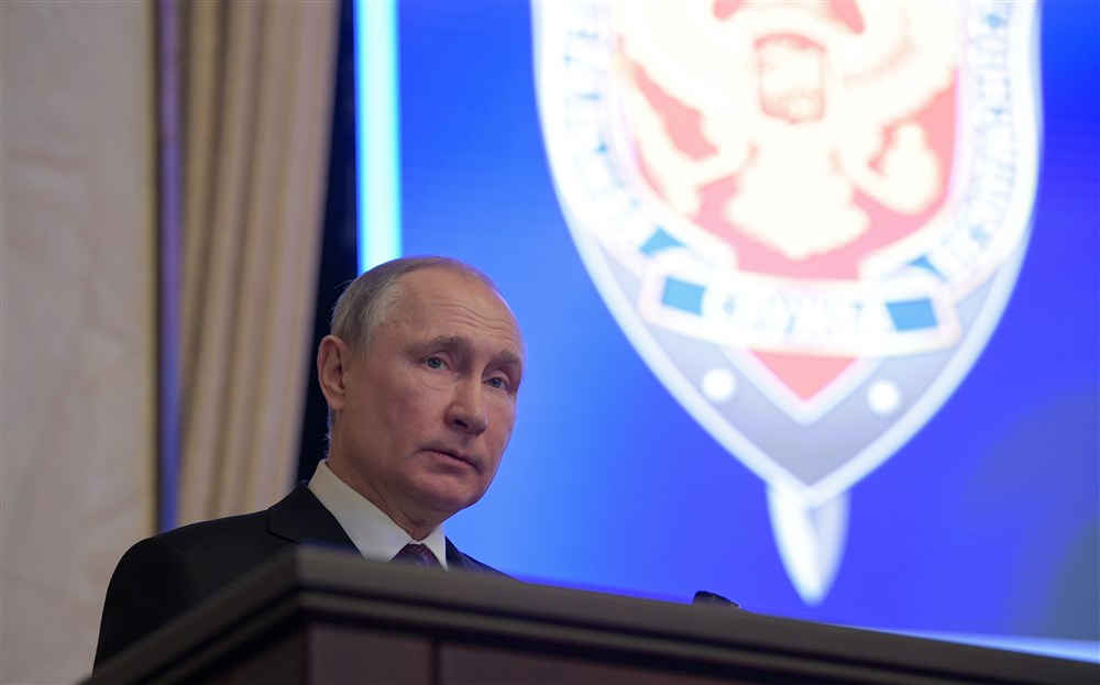Putin tells FSB to raise its game against Western spy agencies | Euractiv