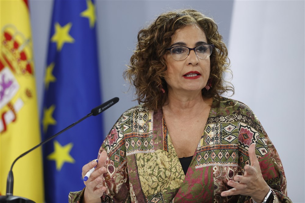 Spanish government commits to bringing the deficit down to 3% by 2024 ...