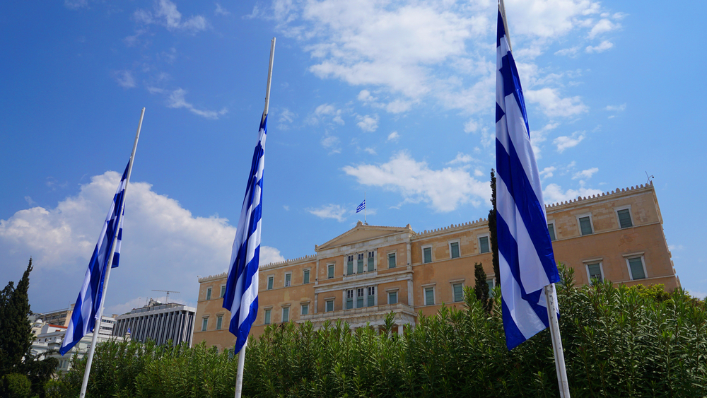 Greek parties lay down strategies ahead of second election round | Euractiv