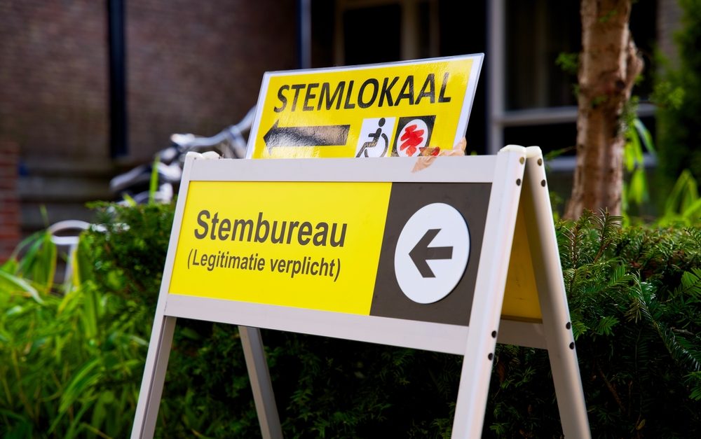 Three parties lead Dutch election race | Euractiv