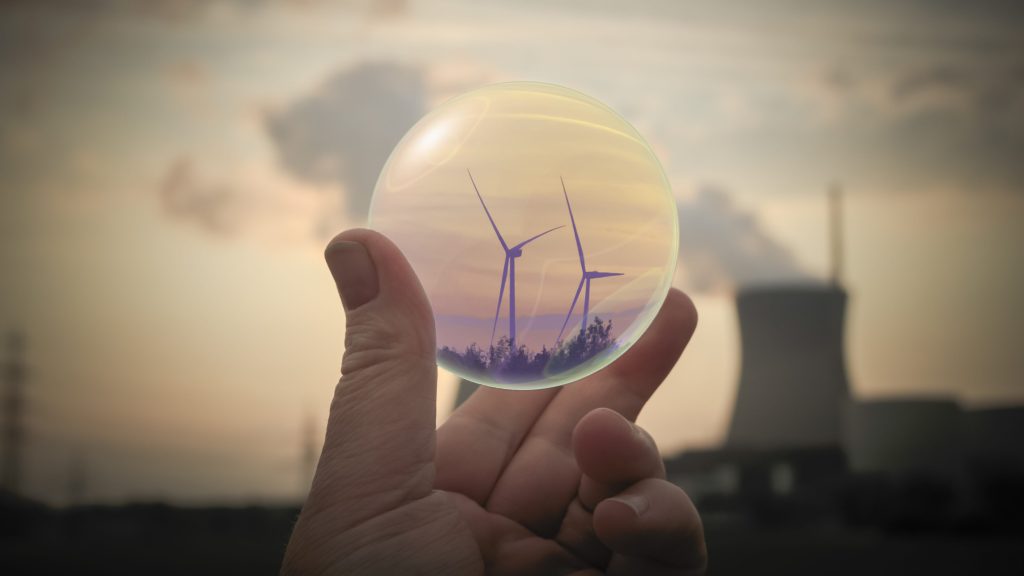 Speeding up the global energy transition | Euractiv