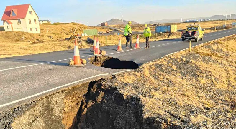 Thousands evacuated as Iceland braces for volcanic eruption | Euractiv