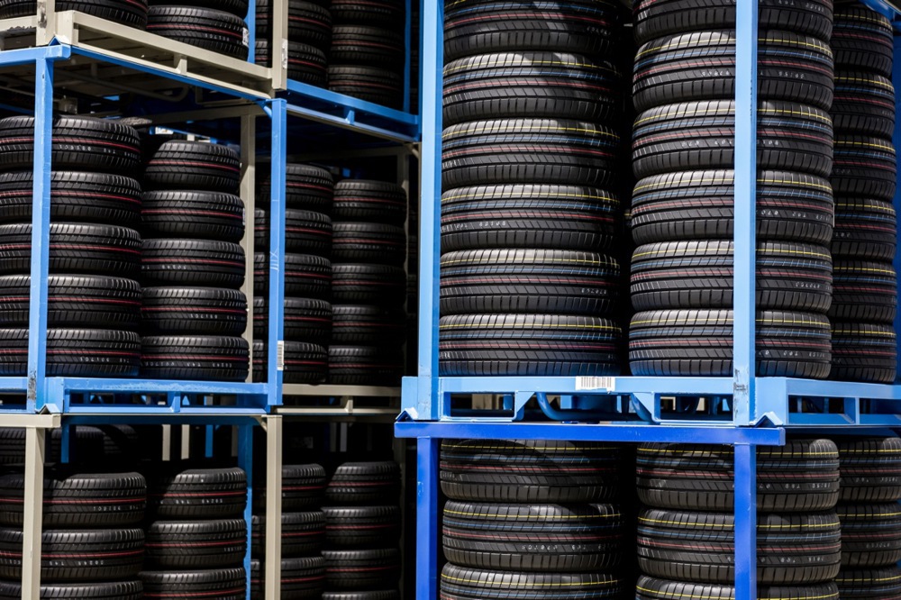 EU raids target top tyre firms over suspected cartel | Euractiv