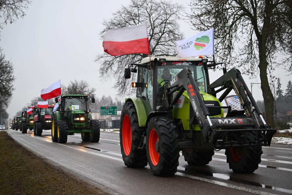 In new wave of protests, Polish farmers stage blockades over Ukrainian ...
