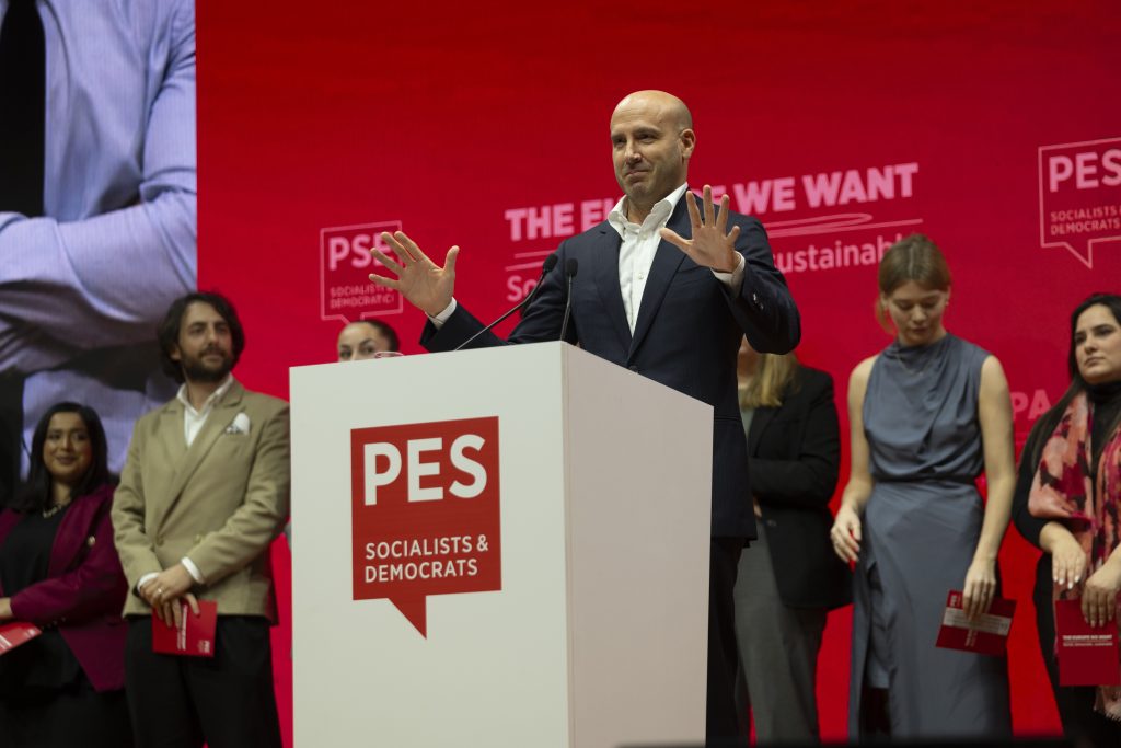 EU socialists set red lines: No ECR, far right people around the table ...