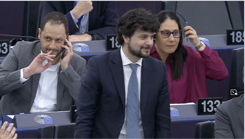 Staffing questions swirl around Commision's AI Office | Euractiv