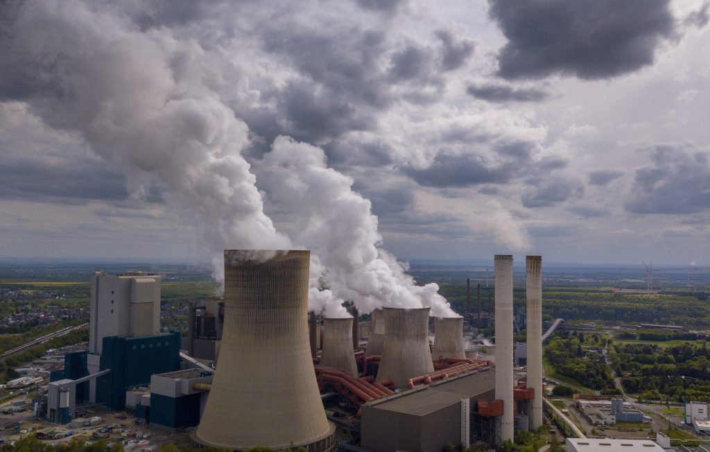 EU to finally exit ‘climate-wrecking’ energy treaty | Euractiv