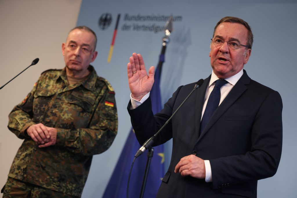 Germany announces reforms of Bundeswehr to get 'ready for war' | Euractiv