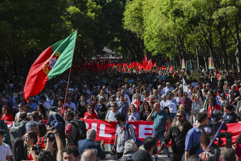 Portugal's democracy turns 50: Thousands to commemorate Carnation ...