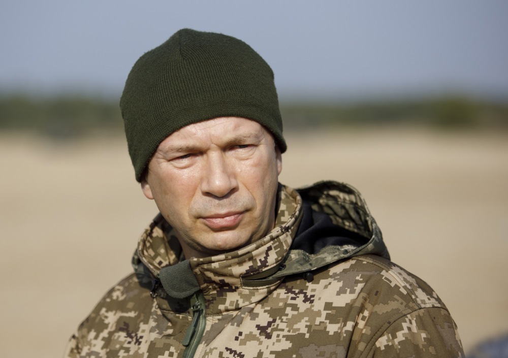 Ukraine's army chief says eastern front under intense Russian assault ...