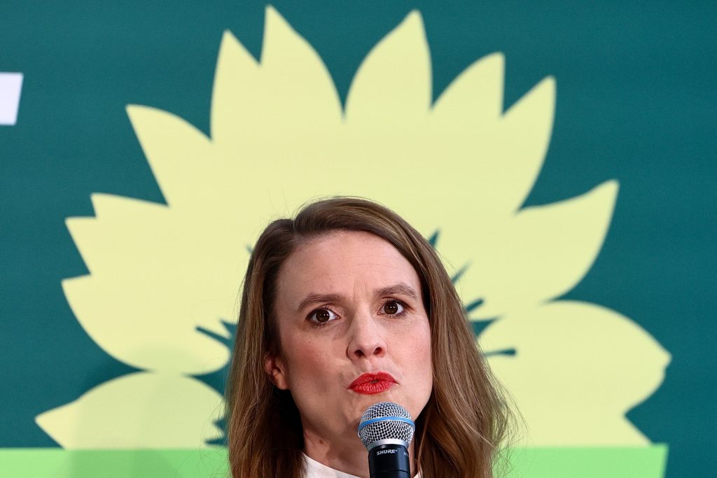 Green lead candidate hits back at EPP attempts to exclude her group ...