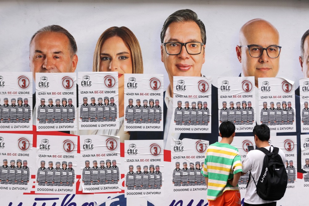 Serbia ruling nationalist party claims victory in capital vote | Euractiv