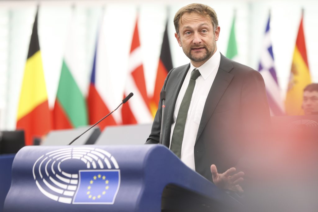 Luxembourg's Hansen chosen as EU farming chief, Hungary's Várhelyi to ...