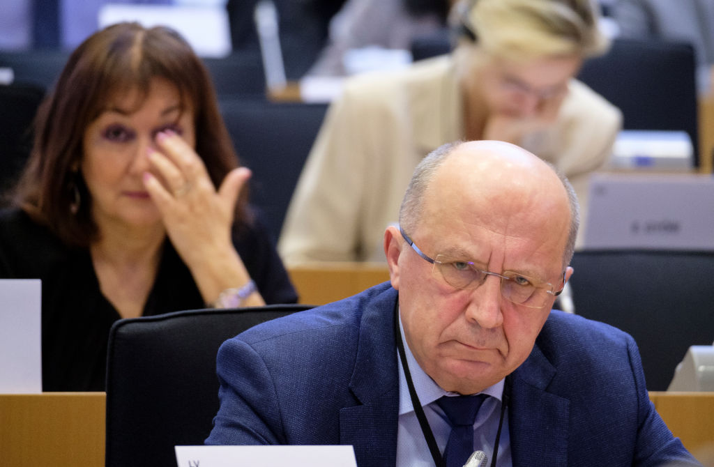 New position, same old tasks for the defence commissioner | Euractiv