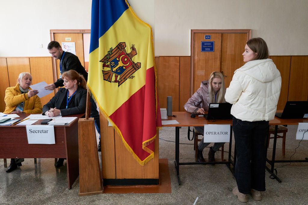 Moldova prepares to vote in high stakes EU referendum and presidential ...