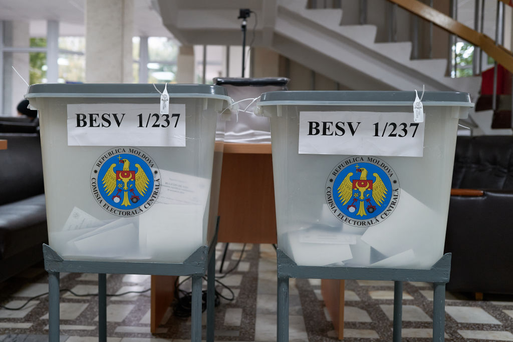 Moldova EU referendum result viewed as a victory in Bucharest | Euractiv
