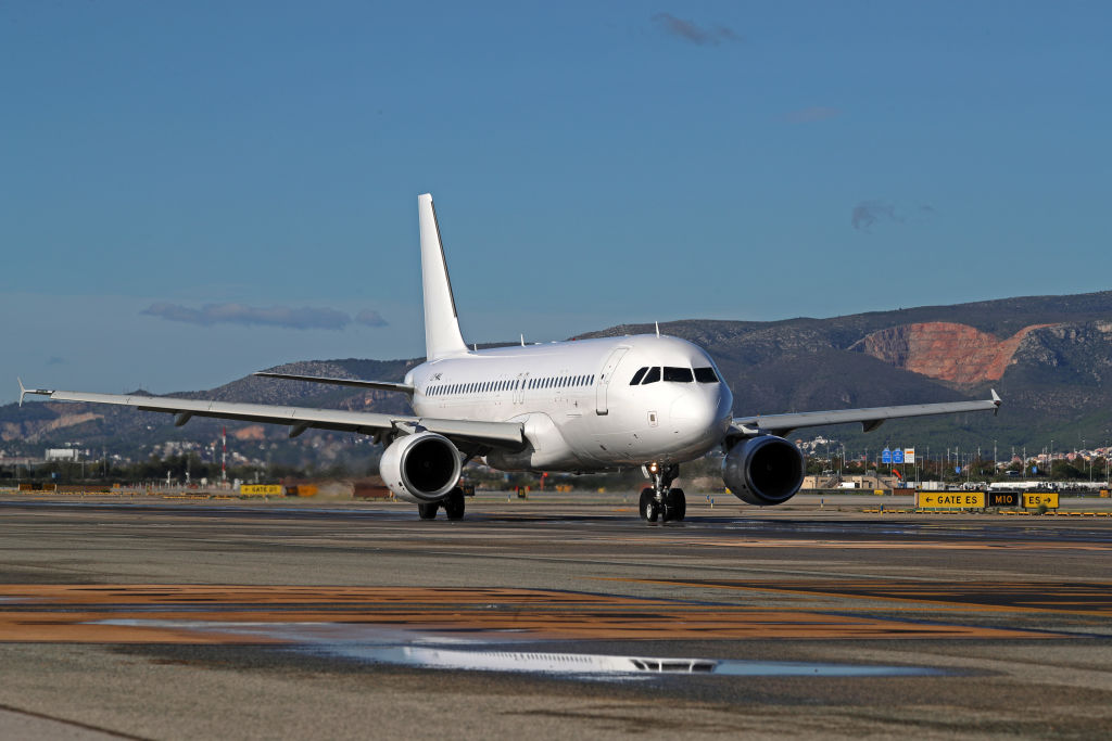 Aviation's growth could blow its carbon budget by 2026 | Euractiv