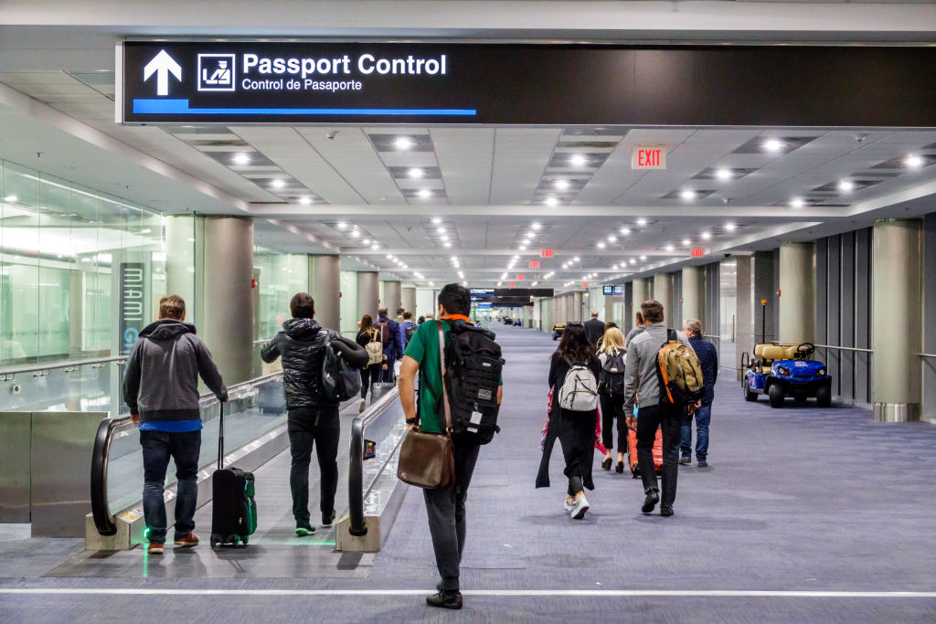 Burner phones only for EU staff on US trips, Commission says | Euractiv