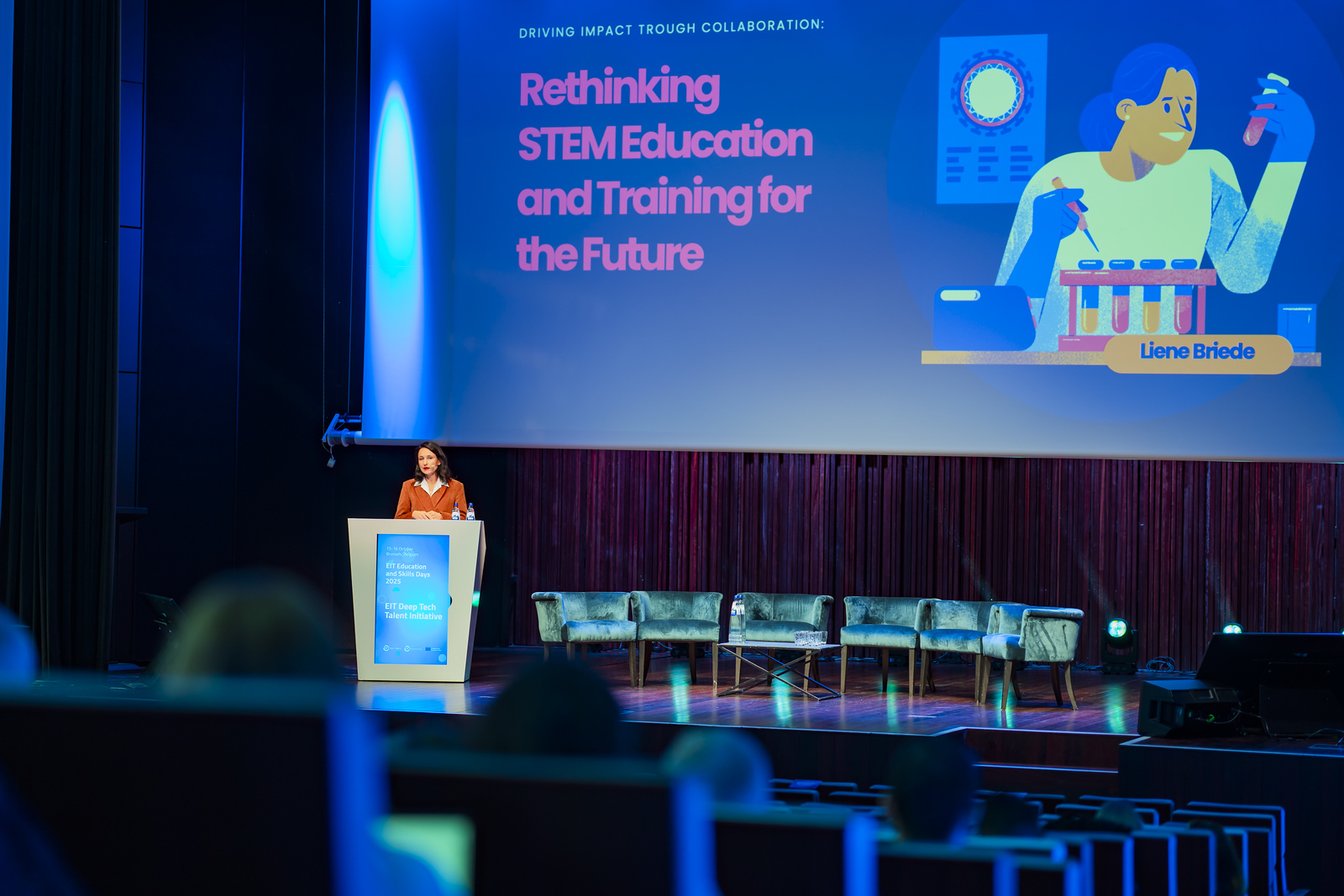 EIT launches 'Advanced Materials Academy' ahead of new EU act | Euractiv