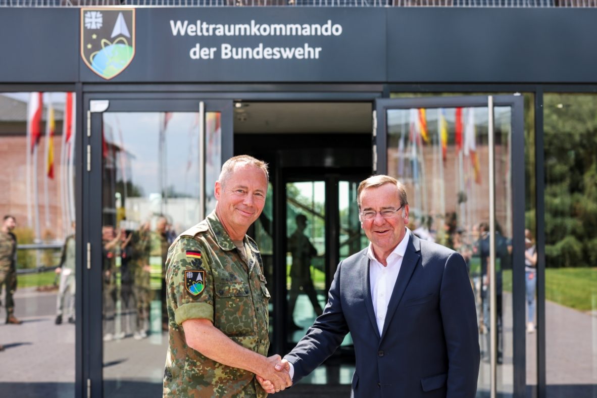 INTERVIEW: German space chief backs virtual European command | Euractiv