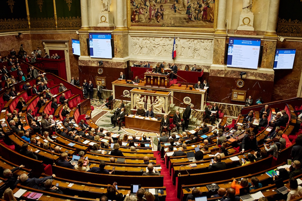 French government survives no-confidence votes over Mercosur deal ...
