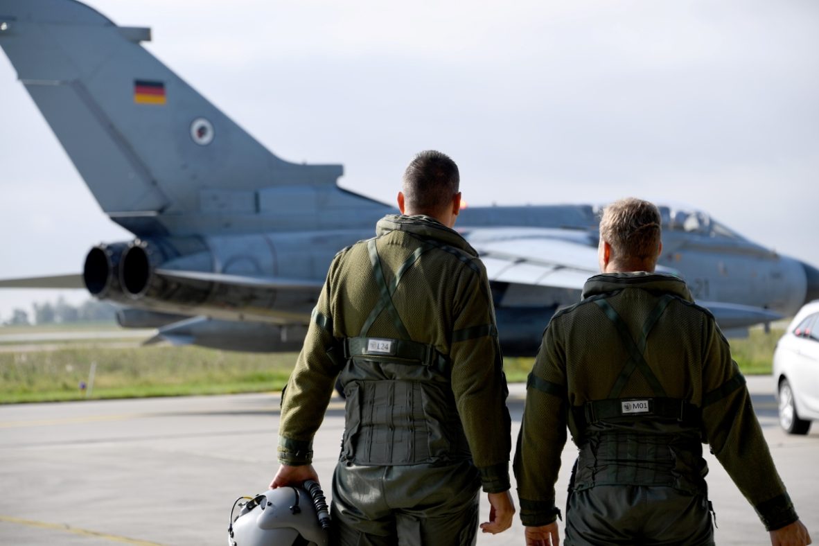 Merz: German planes could carry French and British nukes | Euractiv