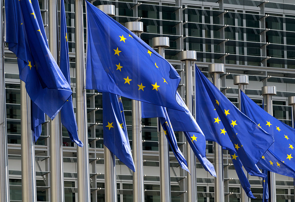 Tens of thousands set to compete for 750 EU civil service jobs | Euractiv
