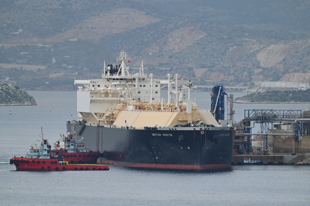 Europe's leaders watch and wait as Mideast war hits energy markets ...