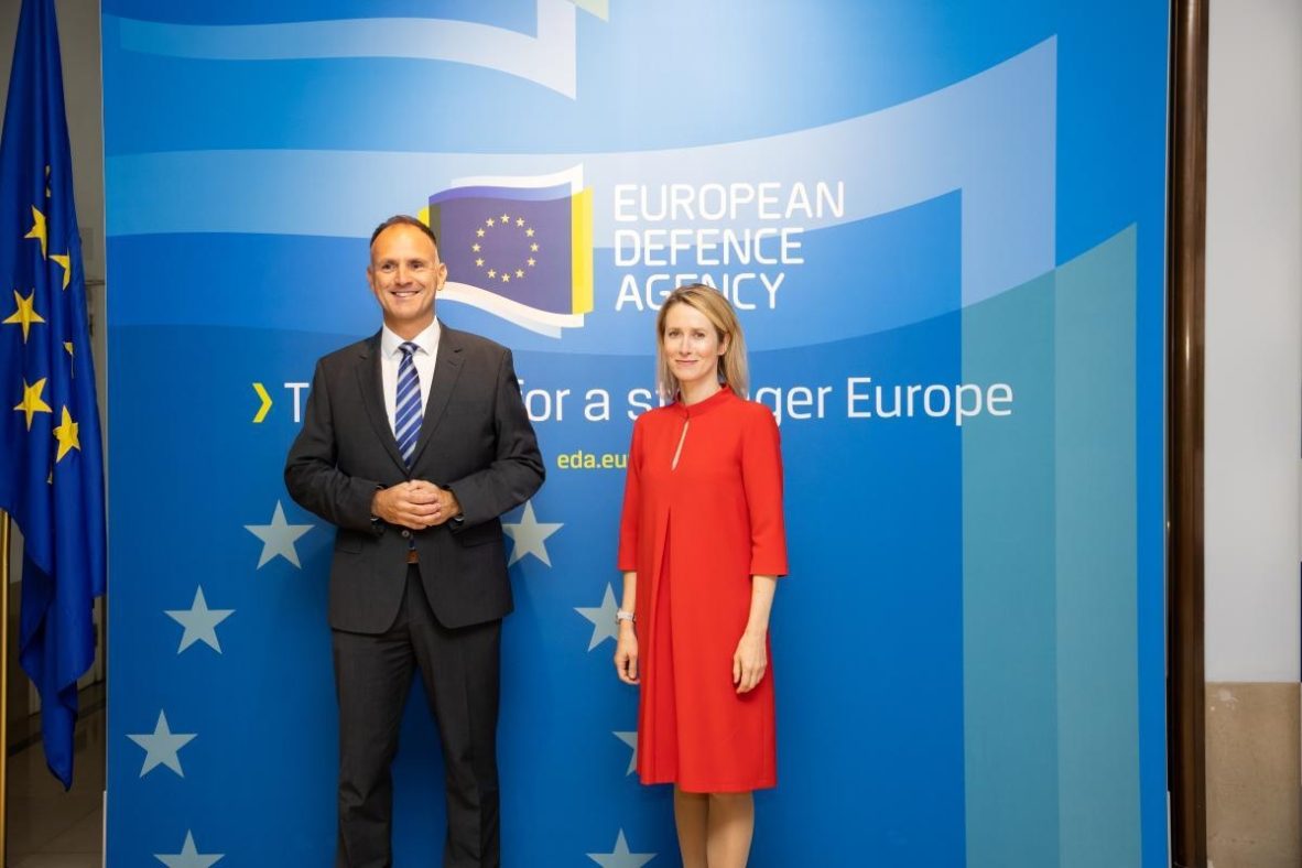 EU defence agency to ramp up hiring amid arms procurement drive | Euractiv