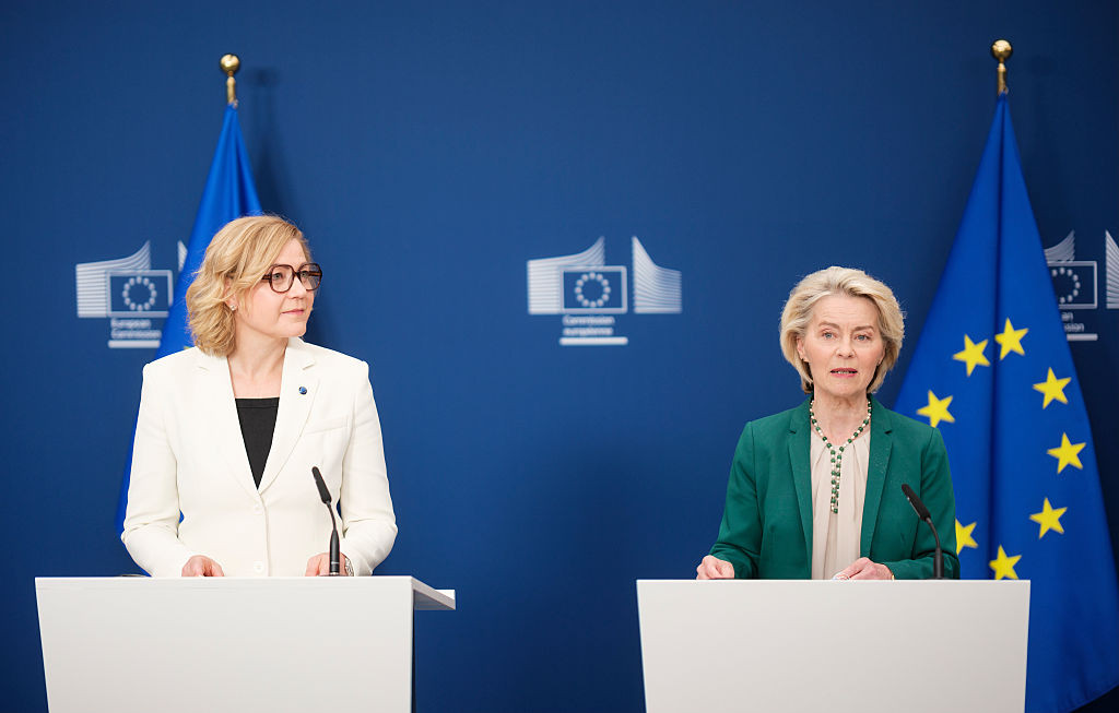 Commission's sovereign cloud plan doesn't push US hyperscalers out ...