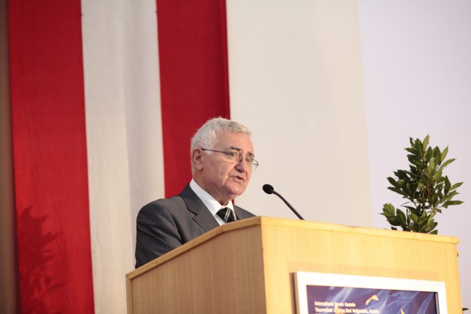 Austerity hikes suicides, but opens door to healthcare innovation ...
