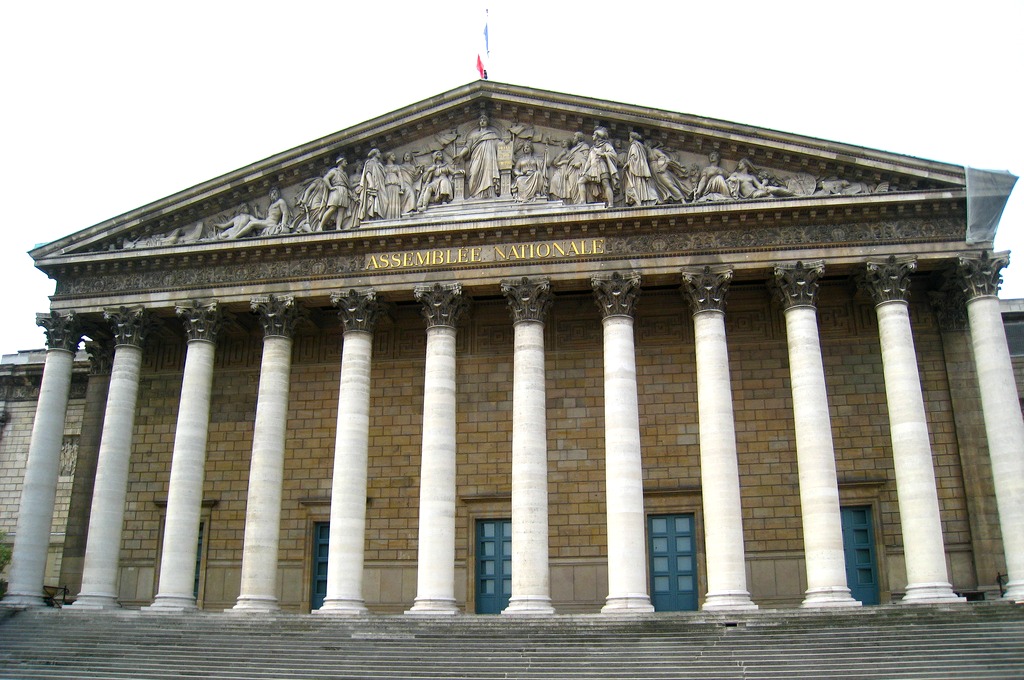French Parliament launches aid budget rescue package | Euractiv