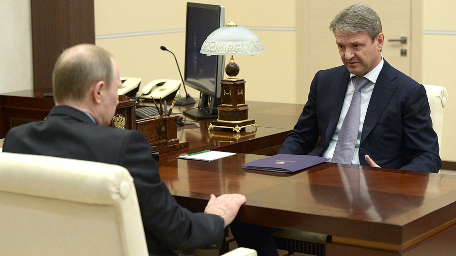 France grants visa to blacklisted Russian minister | Euractiv